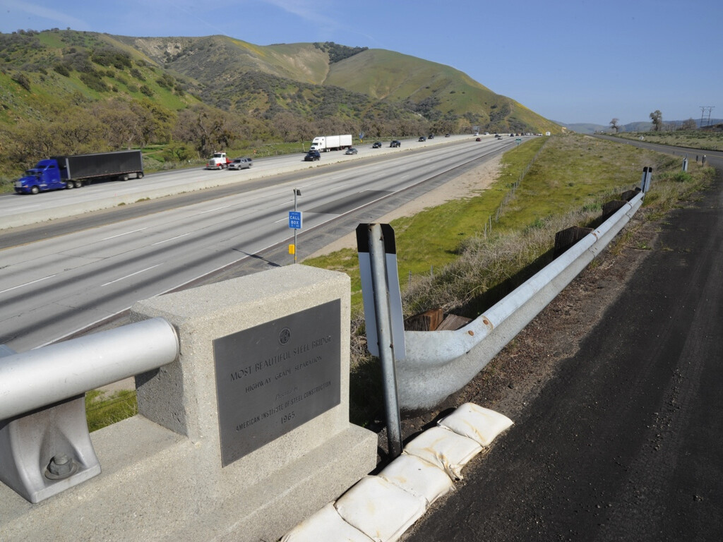 The Grapevine: Interstate 5 | The Center for Land Use Interpretation